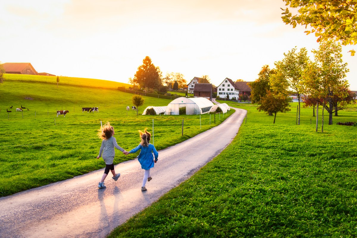 The Adventures of Sexy Legs and Pipsqueak – Brightside Story Studio